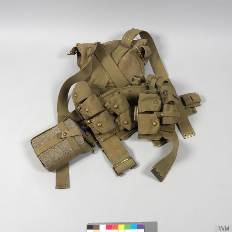 British Army Uniform and Equipment 1914-18 | Football and the First ...